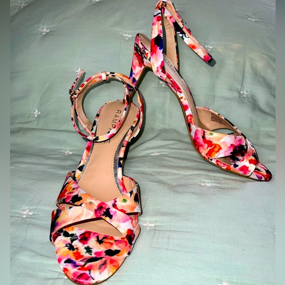 Rampage | Shoes | Nwob Rampage Multicolor Floral Ankle Strap Heel Sz 1 ...